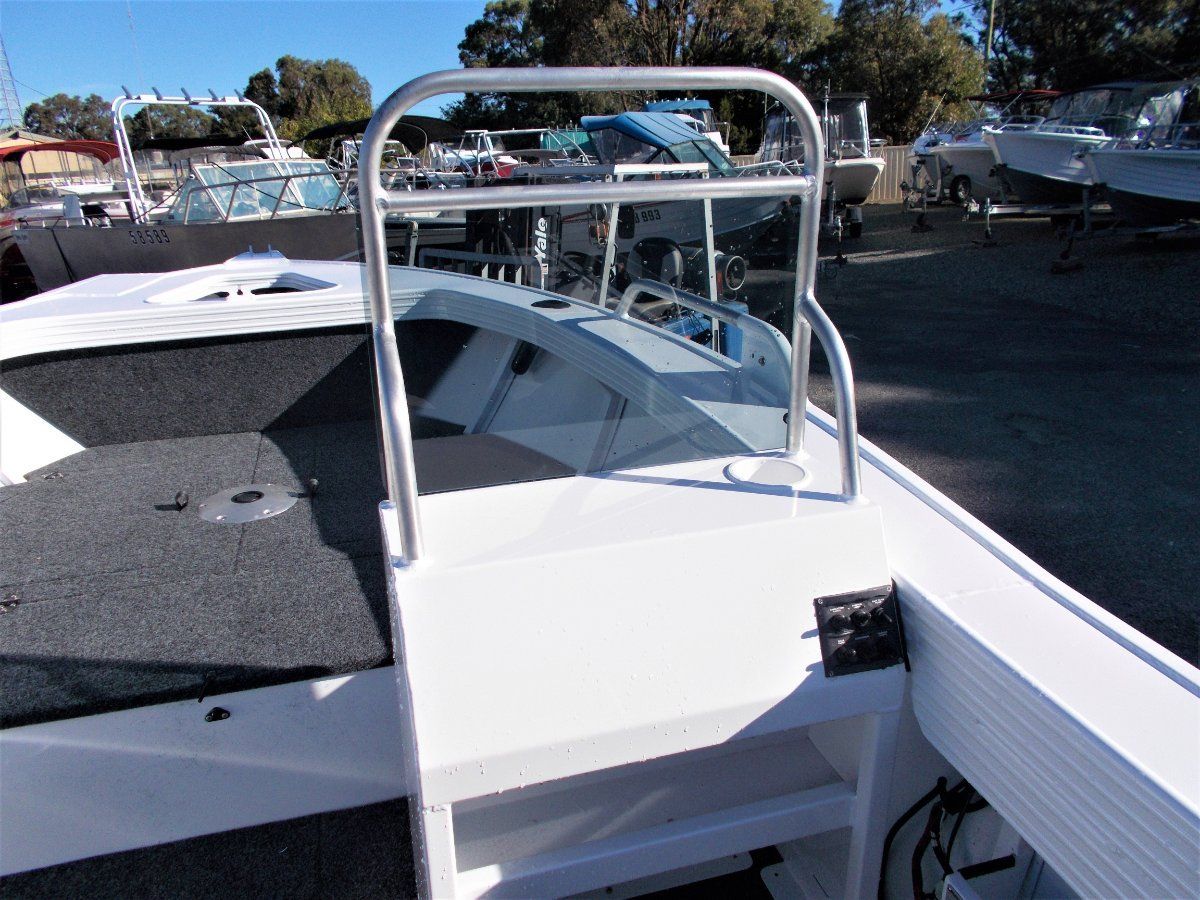 2019 Clark 520 Legend | Boat Research | Yachthub