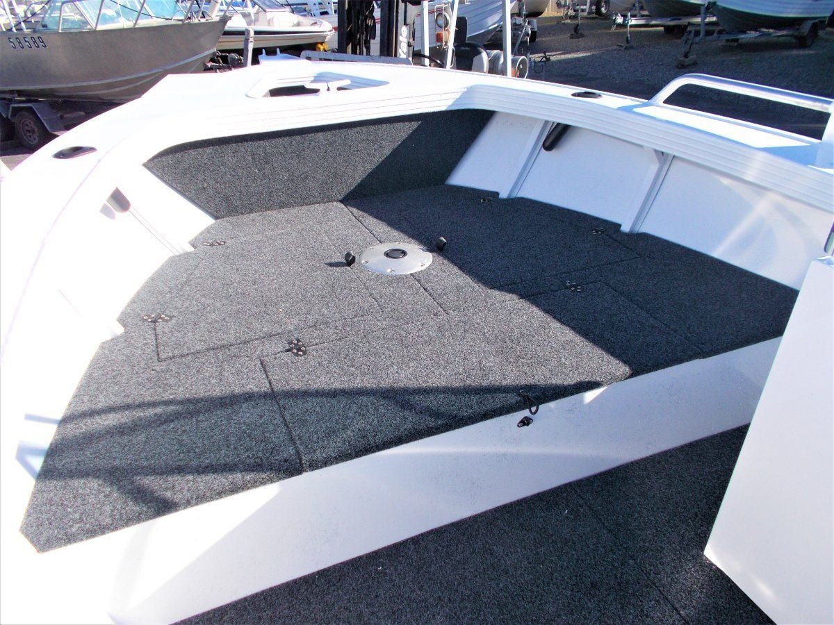 2019 Clark 520 Legend | Boat Research | Yachthub