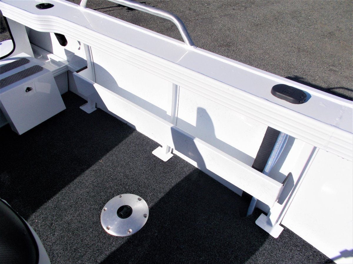 2019 Clark 520 Legend | Boat Research | Boats Online