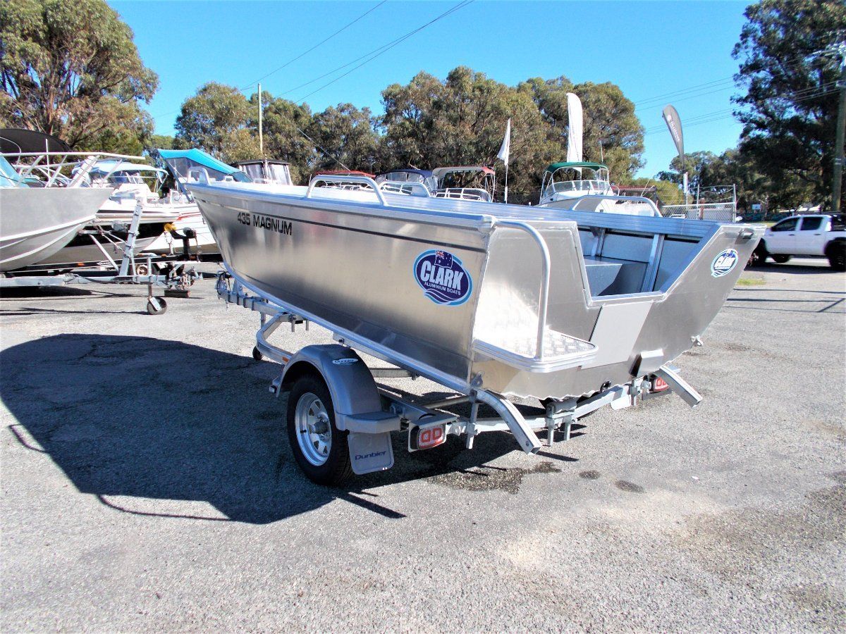 2019 Clark 435 Magnum | Boat Research | Boats Online