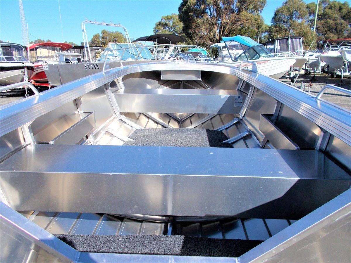 2019 Clark 435 Magnum | Boat Research | Boats Online