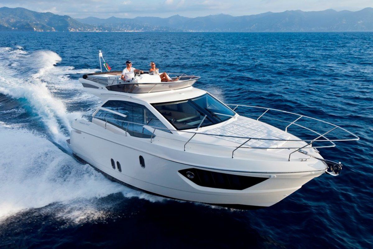 2020 Absolute 40 Fly | Boat Research | Yachthub