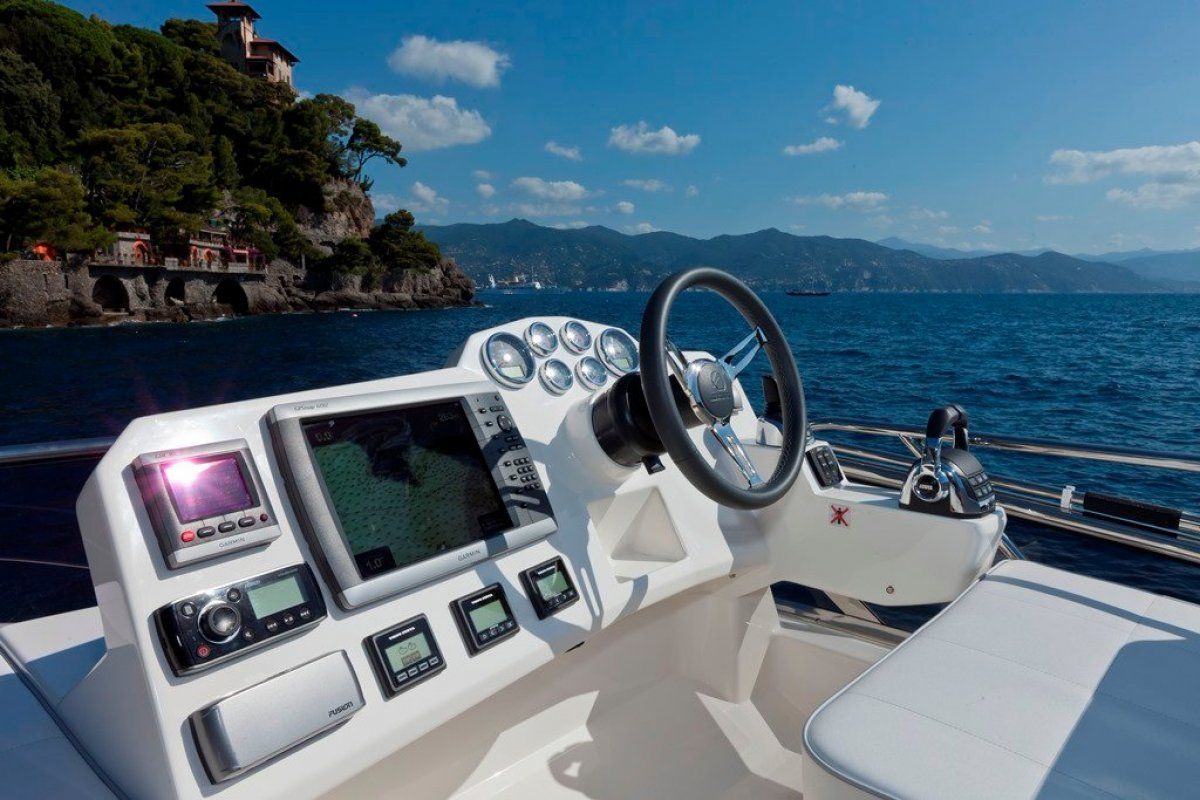 2020 Absolute 40 Fly | Boat Research | BoatsOnline