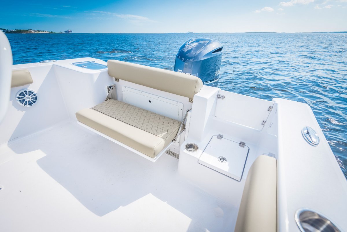 2019 Sportsman Open 242 Centre Console | Boat Research | Yachthub