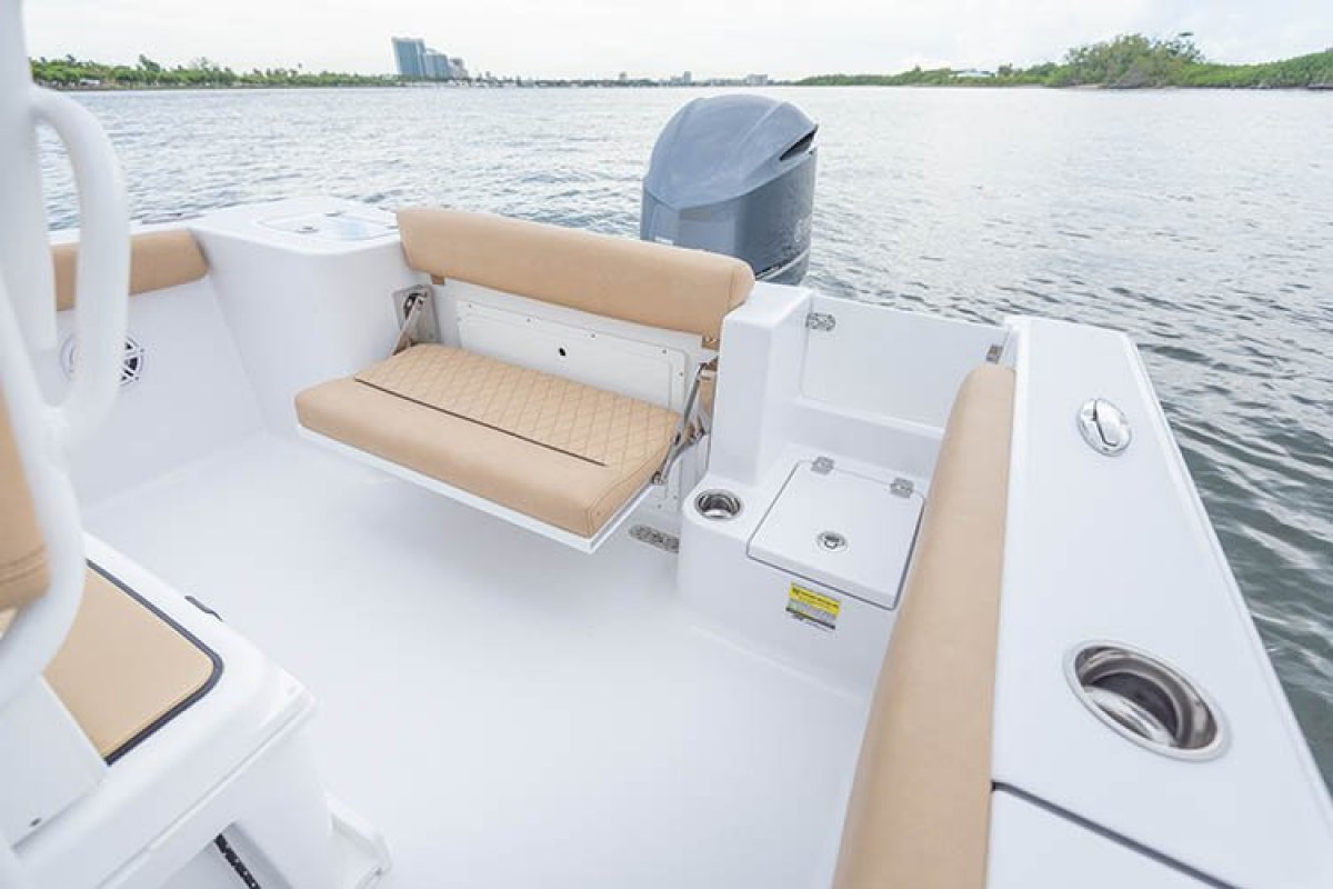 2019 Sportsman Open 242 Centre Console | Boat Research | Yachthub