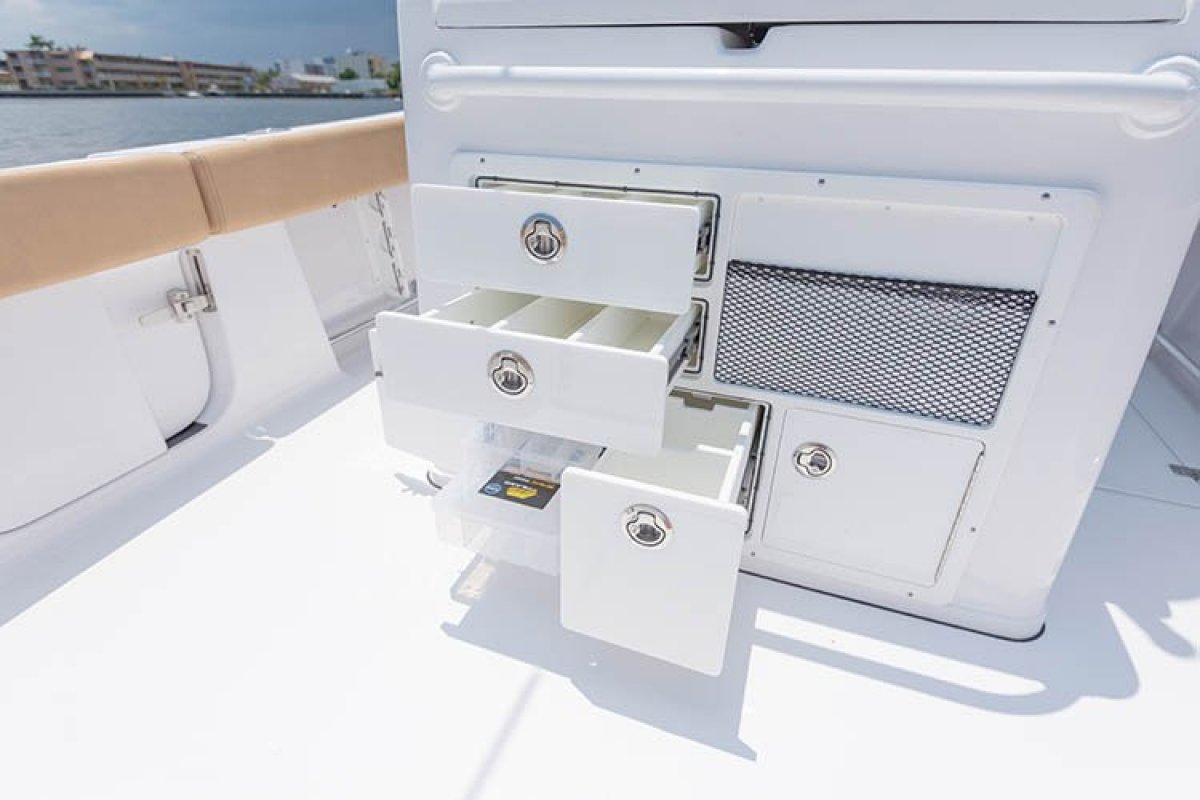2019 Sportsman Open 282 Centre Console | Boat Research | BoatsOnline