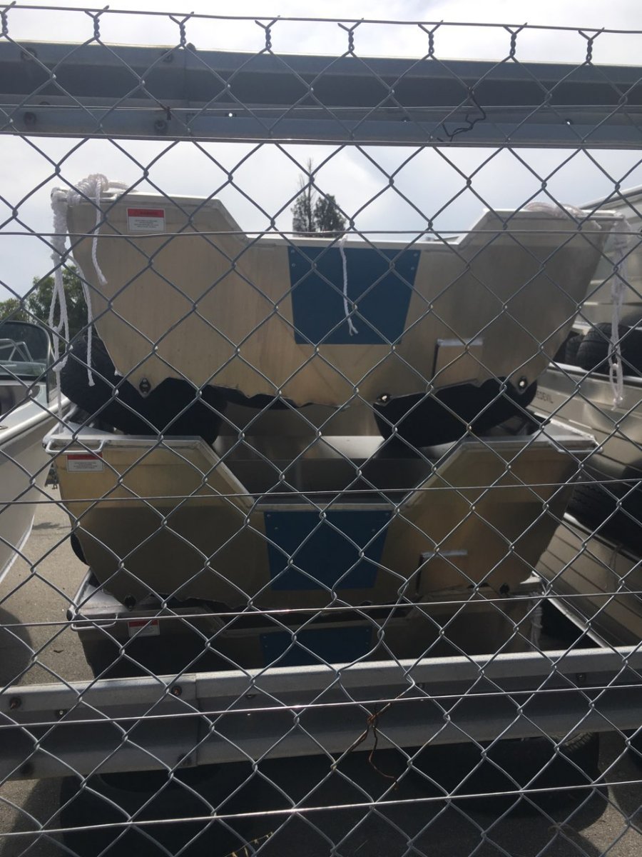 2019 Stessl 370 Edgetracker | Boat Research | Boats Online