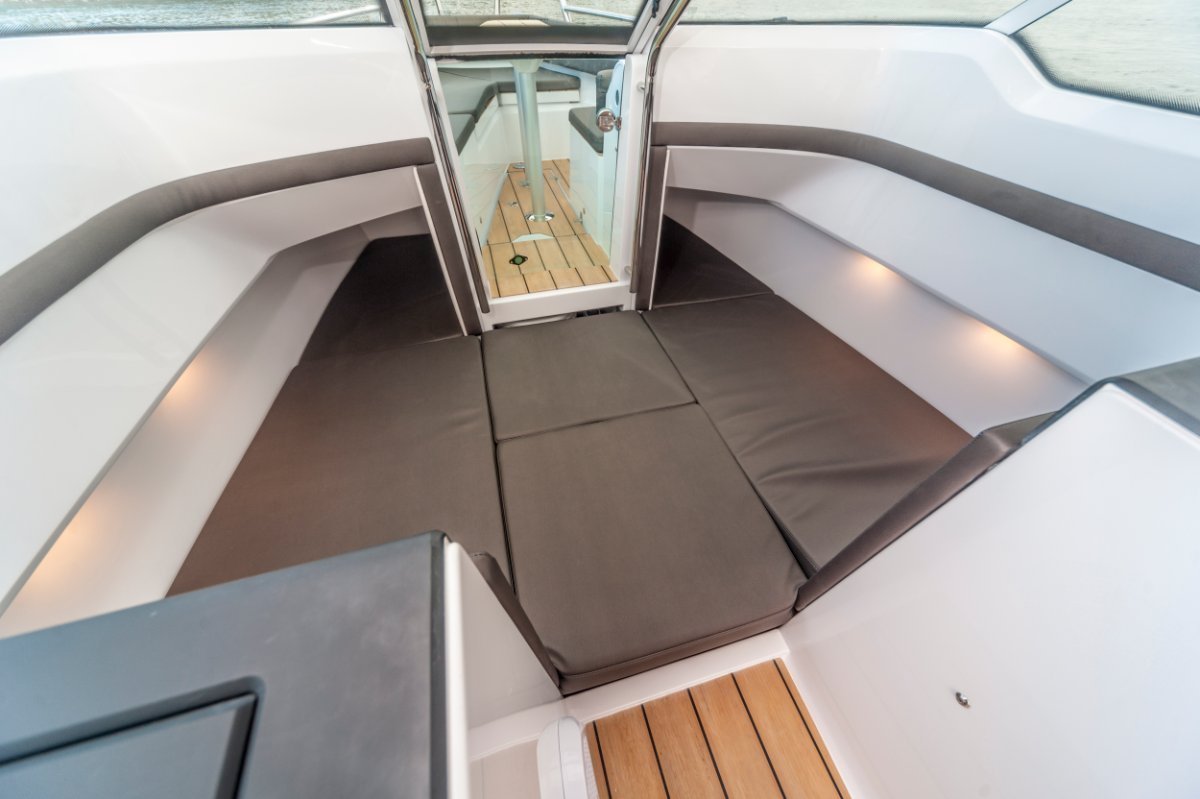 2020 Axopar 24 Hard Top | Boat Research | Yachthub