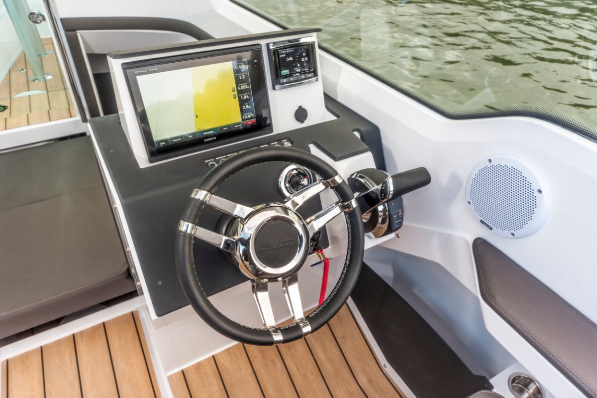 2020 Axopar 24 Hard Top | Boat Research | Yachthub