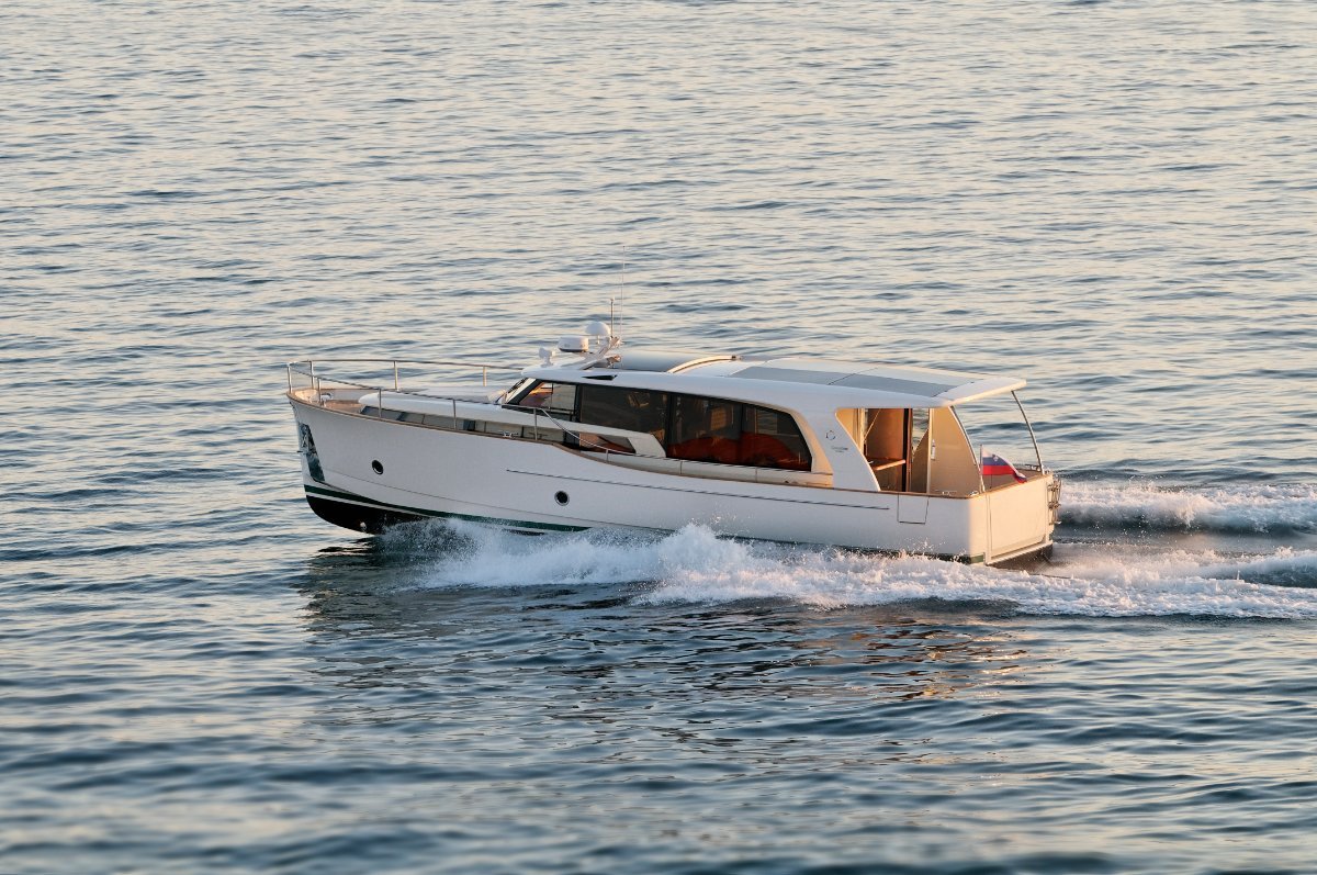 2020 Greenline 40 | Boat Research | Yachthub