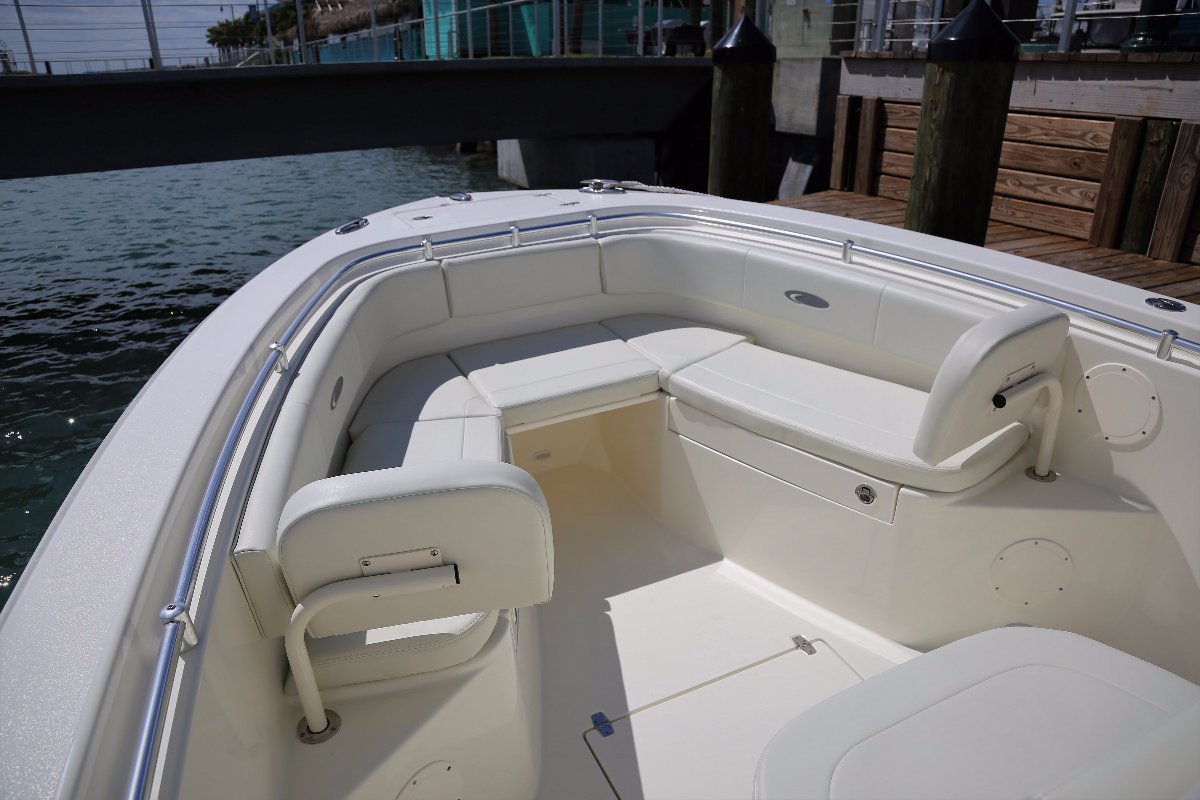 2020 Cobia 261 Centre Console | Boat Research | Yachthub
