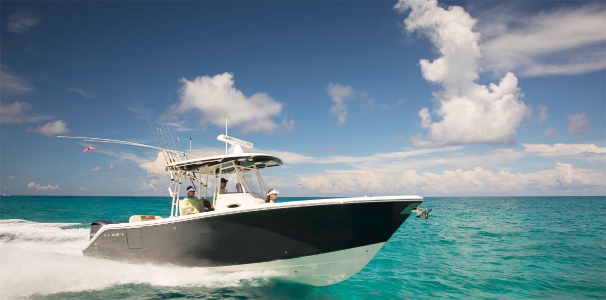 2020 Cobia 301 Centre Console | Boat Research | BoatsOnline
