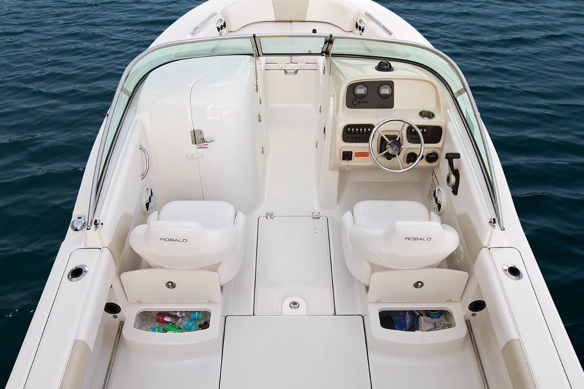 2020 Robalo R207 | Boat Research | Boats Online