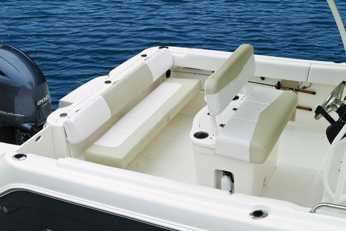 2020 Robalo R222 | Boat Research | Yachthub