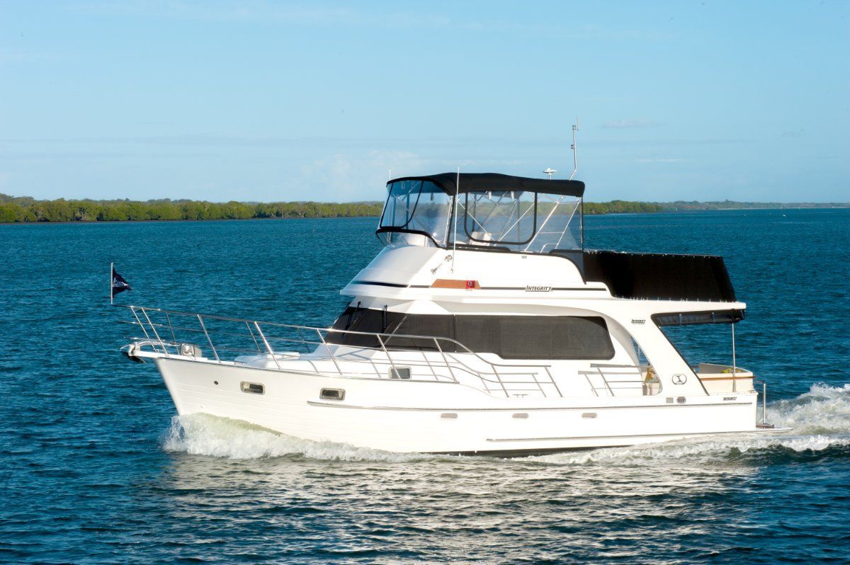 2019 Integrity 380 Flybridge | Boat Research | Boats Online