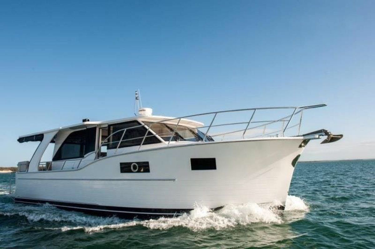 2019 North Harbour Motor Yachts Sedan 45 | Boat Research | Yachthub