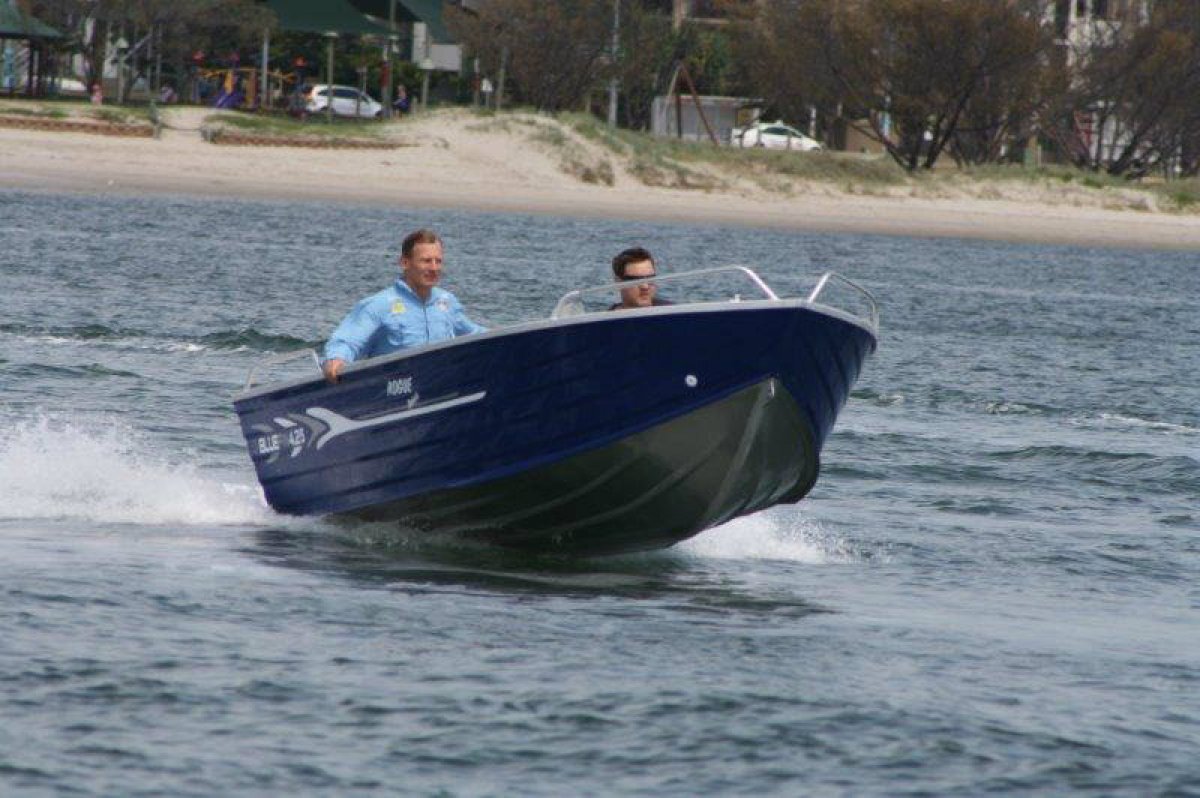 2015 Bluefin 4.20 Rogue - Pressed | Boat Research | Yachthub