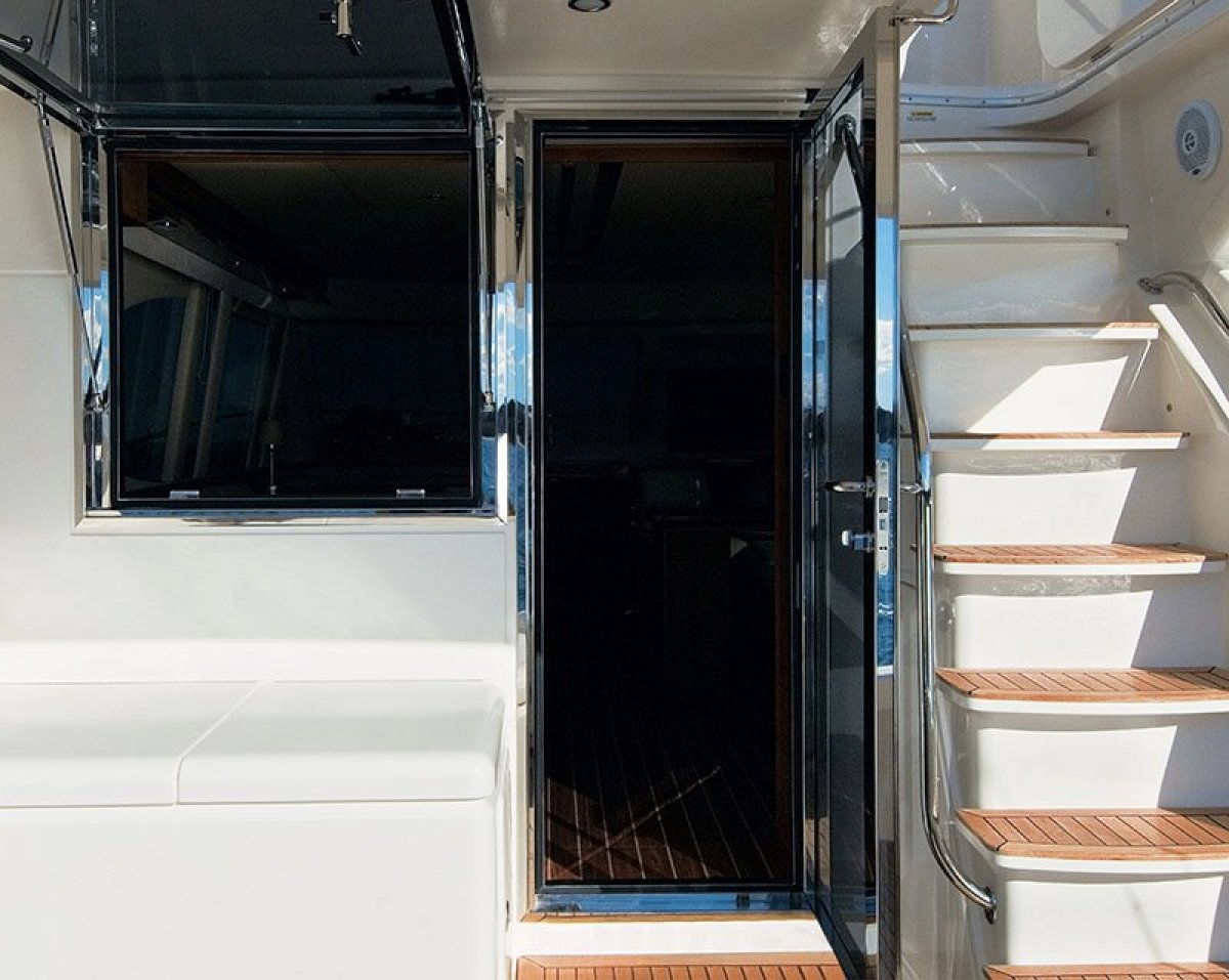 2020 Riviera 45 Open Flybridge | Boat Research | BoatsOnline