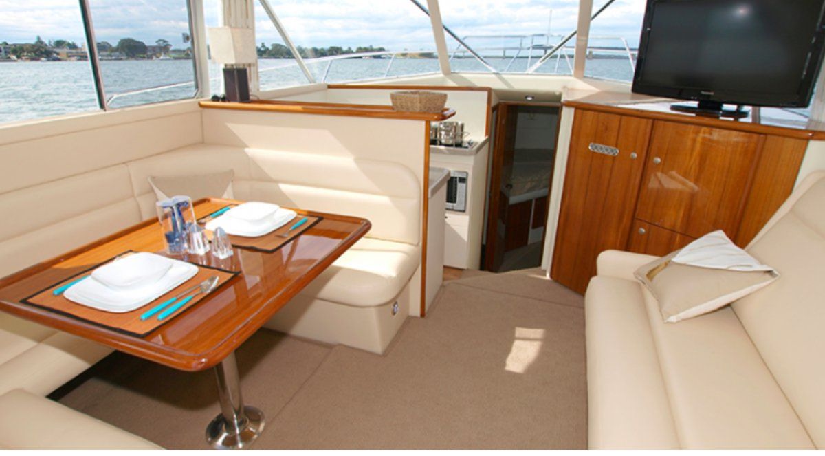2020 Caribbean 35 Flybridge Cruiser | Boat Research | Yachthub