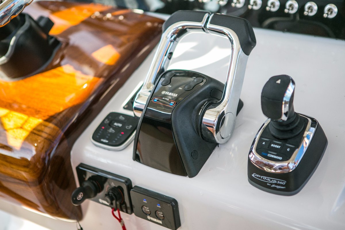 2020 Sportsman Open 312 Centre Console | Boat Research | Yachthub