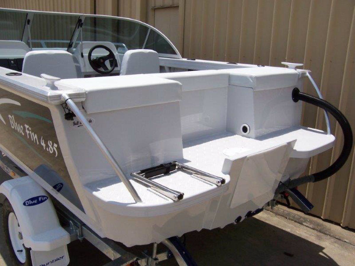 2015 Bluefin 4.85 Bowrider Sports | Boat Research | Yachthub