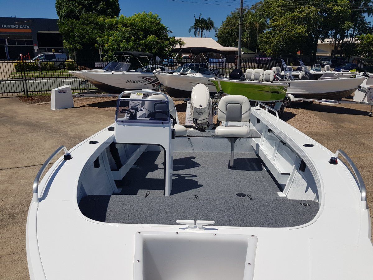 2020 Quintrex 490 Renegade Side Console | Boat Research | Yachthub