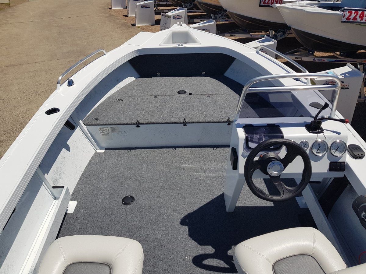 2020 Quintrex 490 Renegade Side Console | Boat Research | Yachthub