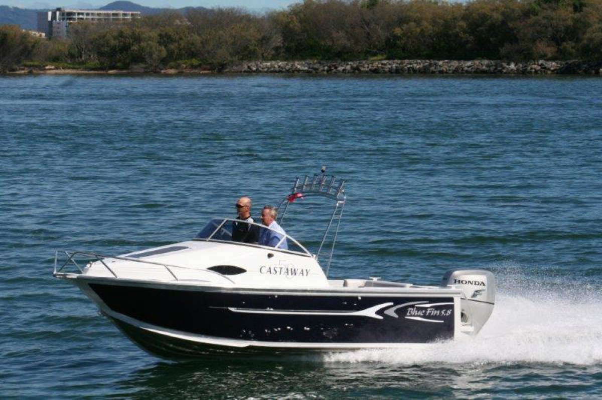 2015 Bluefin 5.80 Castaway | Boat Research | Yachthub