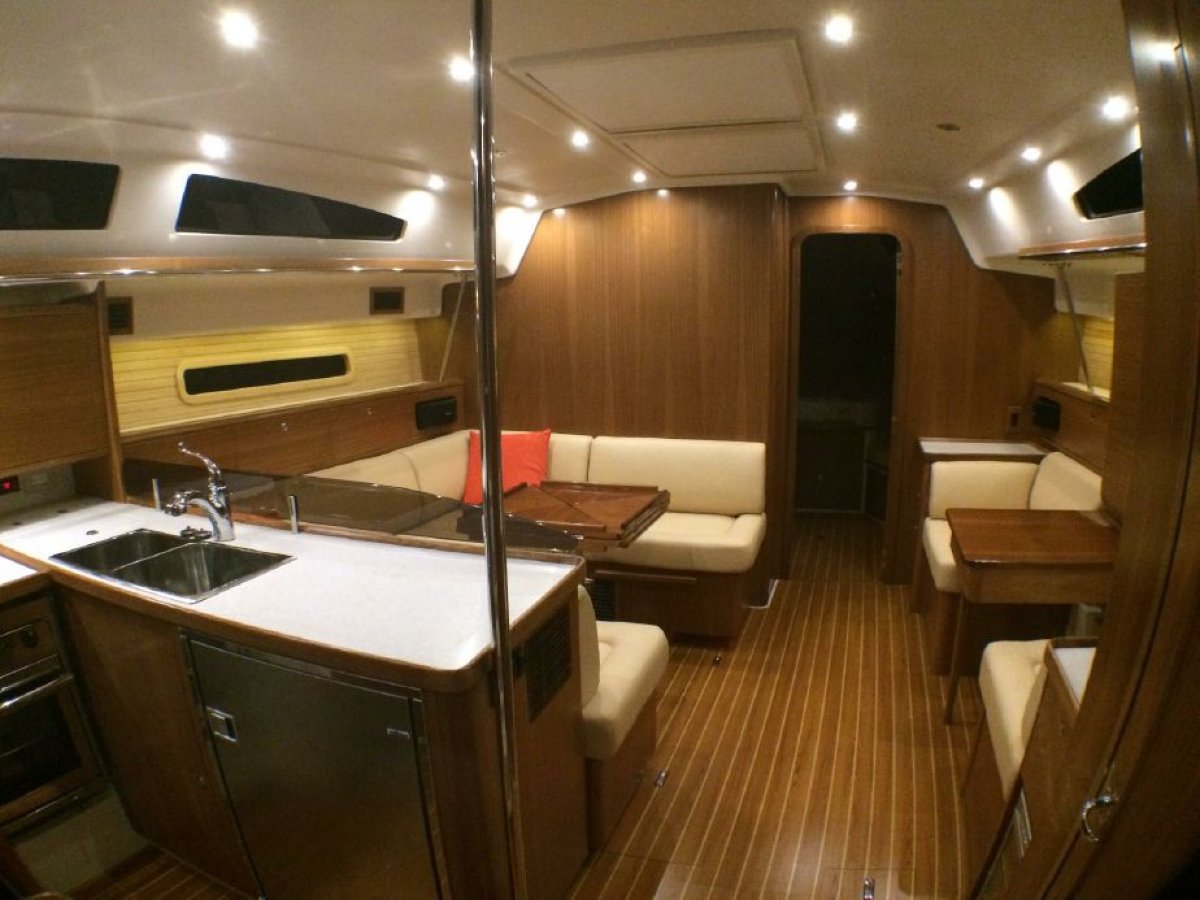 2020 Catalina 425 | Boat Research | Yachthub