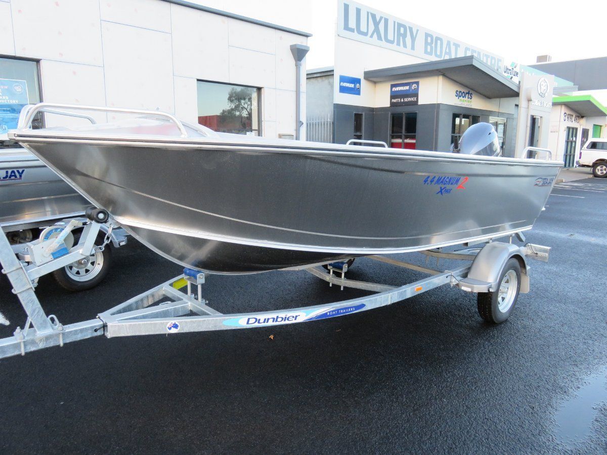 2020 Sea Jay 4.40 Magnum 2 X Pack | Boat Research | BoatsOnline