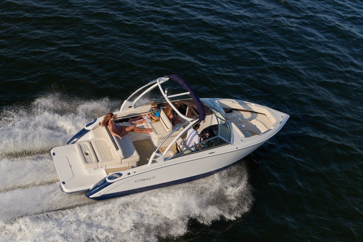 2020 Cobalt R5 | Boat Research | BoatsOnline