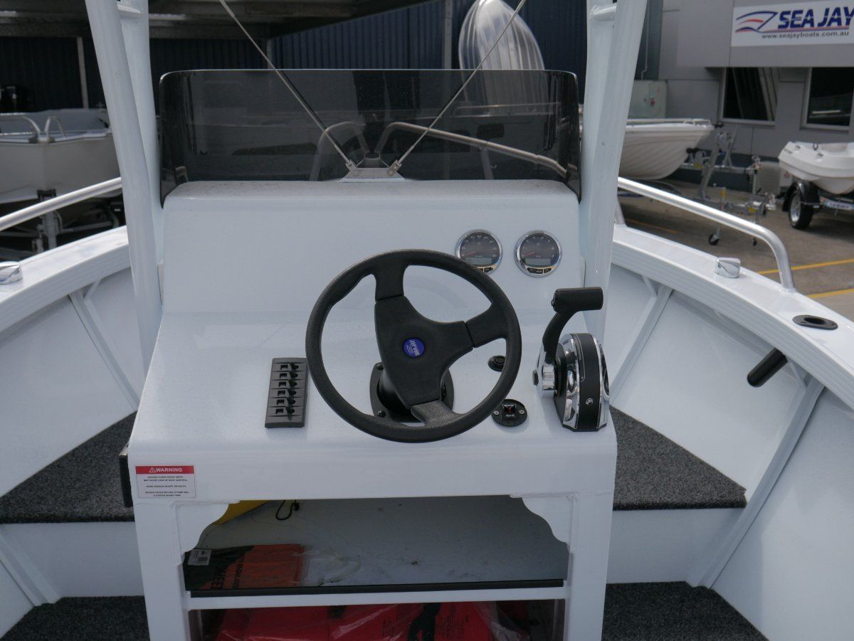 2020 Sea Jay 5.50 Vision Centre Console | Boat Research | Yachthub