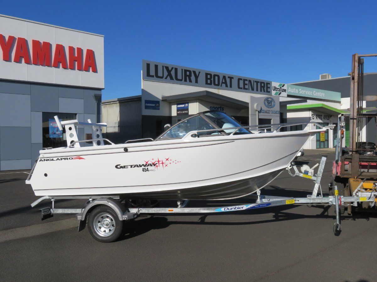 2020 Anglapro Getaway 454 | Boat Research | BoatsOnline