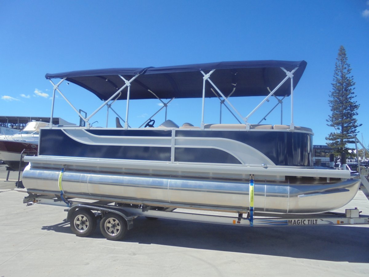2019 Runaway Bay Pontoon Boats 22 Tri Hull | Boat Research | Yachthub
