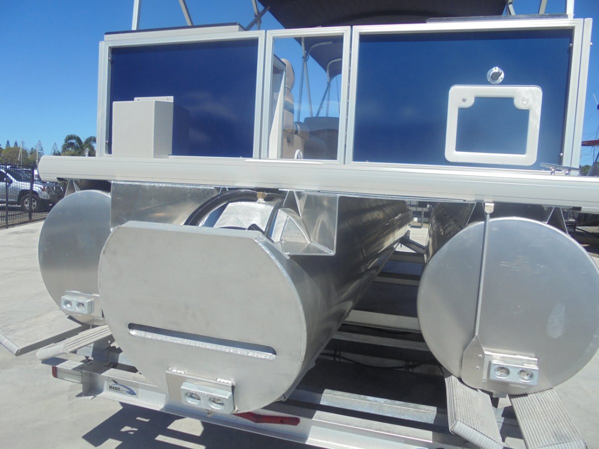 2019 Runaway Bay Pontoon Boats 22 Tri Hull | Boat Research | Yachthub