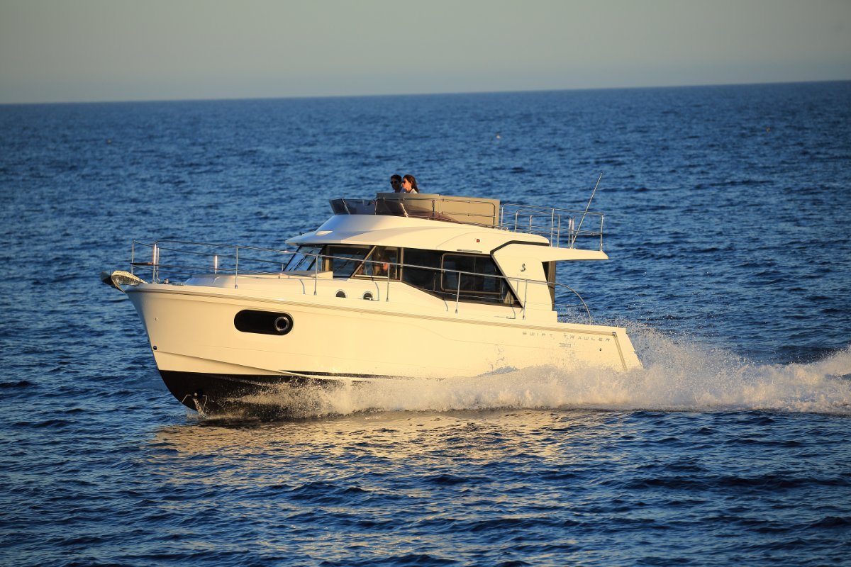 2020 Beneteau Swift Trawler 30 | Boat Research | Yachthub