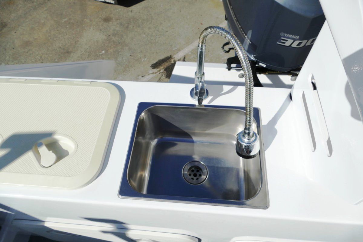 2020 Alure Craft 760 Walkaround Plate Hardtop | Boat Research | BoatsOnline