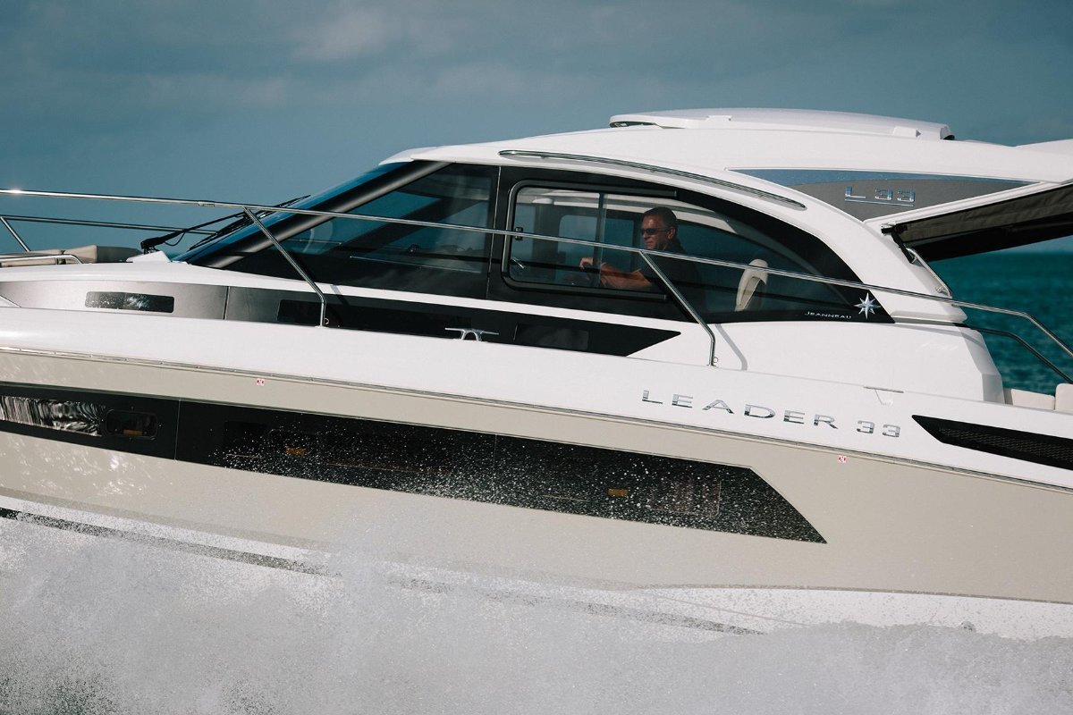 2021 Jeanneau Leader 33 | Boat Research | Yachthub