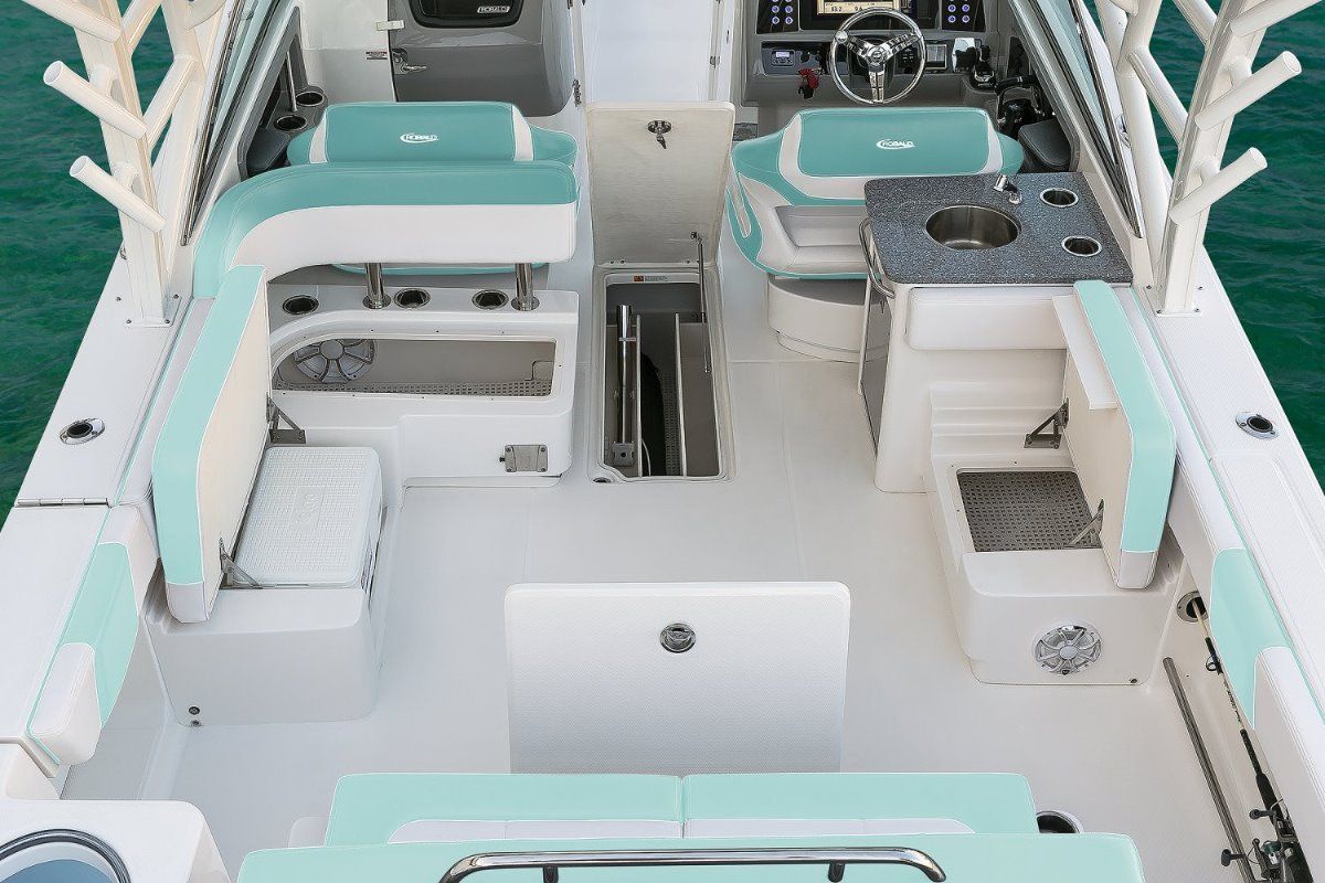 2020 Robalo R317 | Boat Research | Boats Online