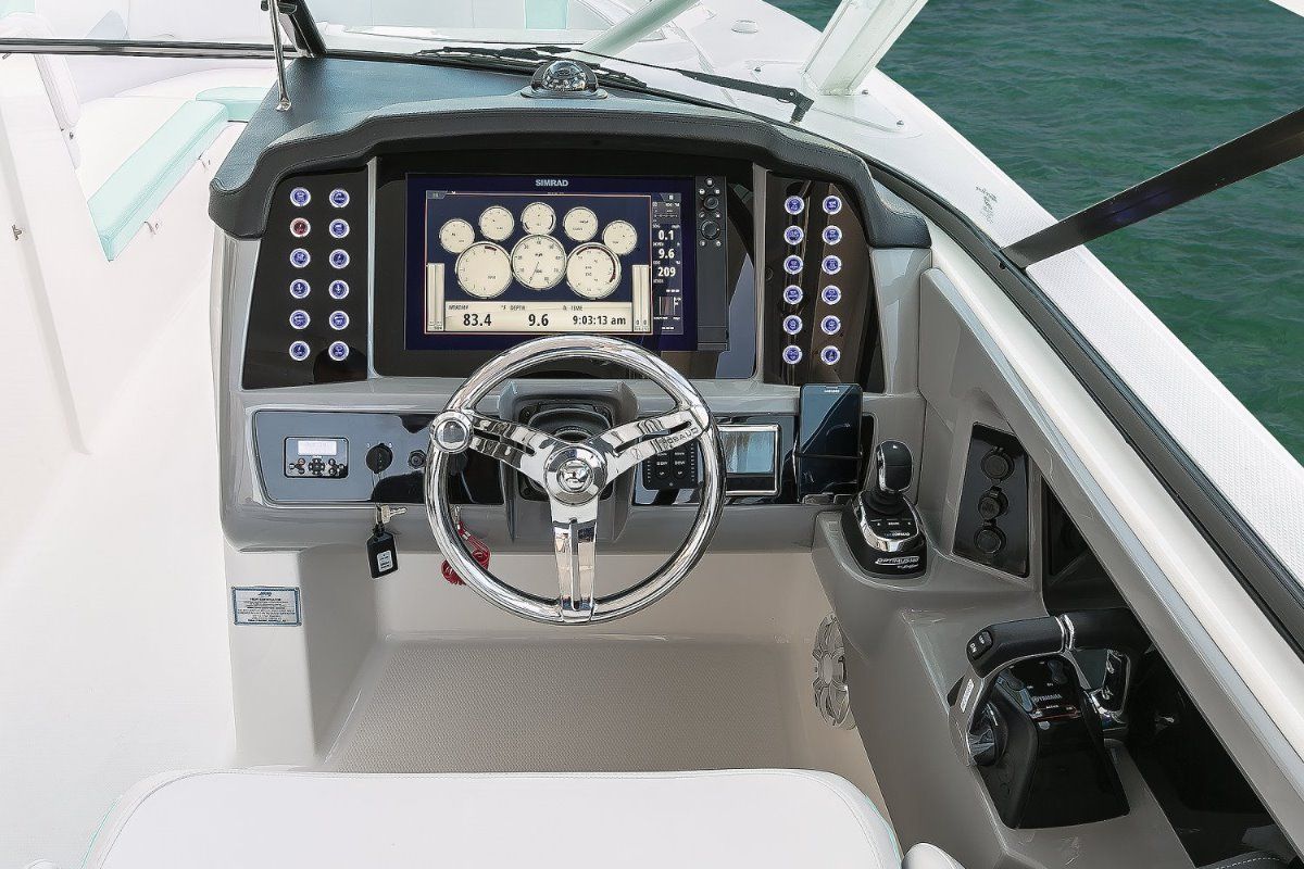 2020 Robalo R317 | Boat Research | Boats Online