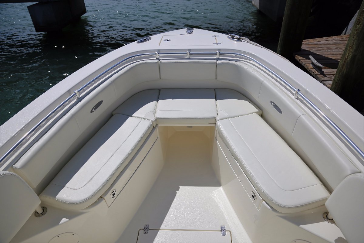 2020 Cobia 262 Centre Console | Boat Research | BoatsOnline