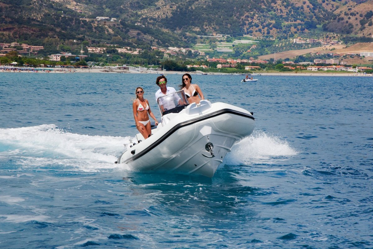 2021 Ranieri Cayman 26 Sport | Boat Research | Yachthub