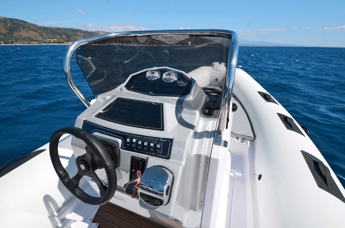 2021 Ranieri Cayman 26 Sport Touring | Boat Research | Boats Online