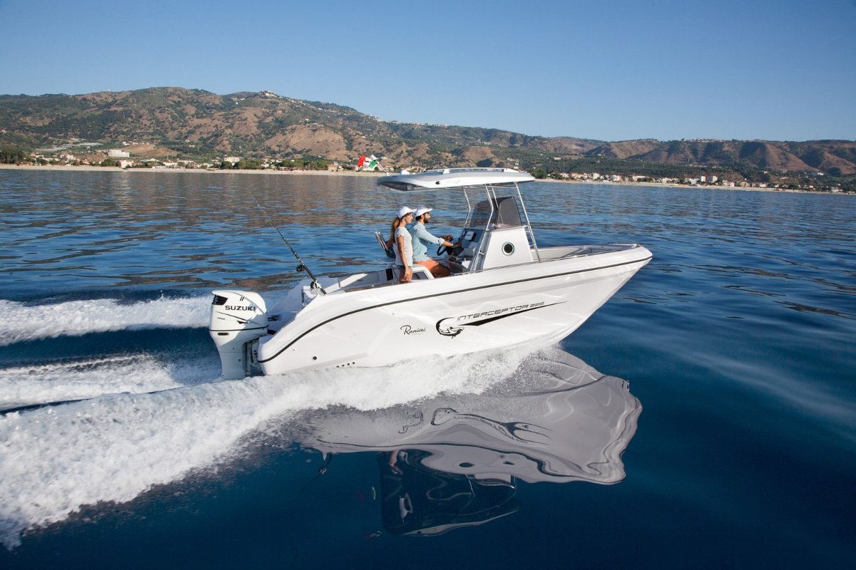 2021 Ranieri Interceptor 222 | Boat Research | Boats Online