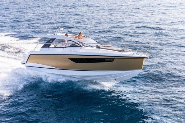 2021 Sealine S330v | Boat Research | BoatsOnline