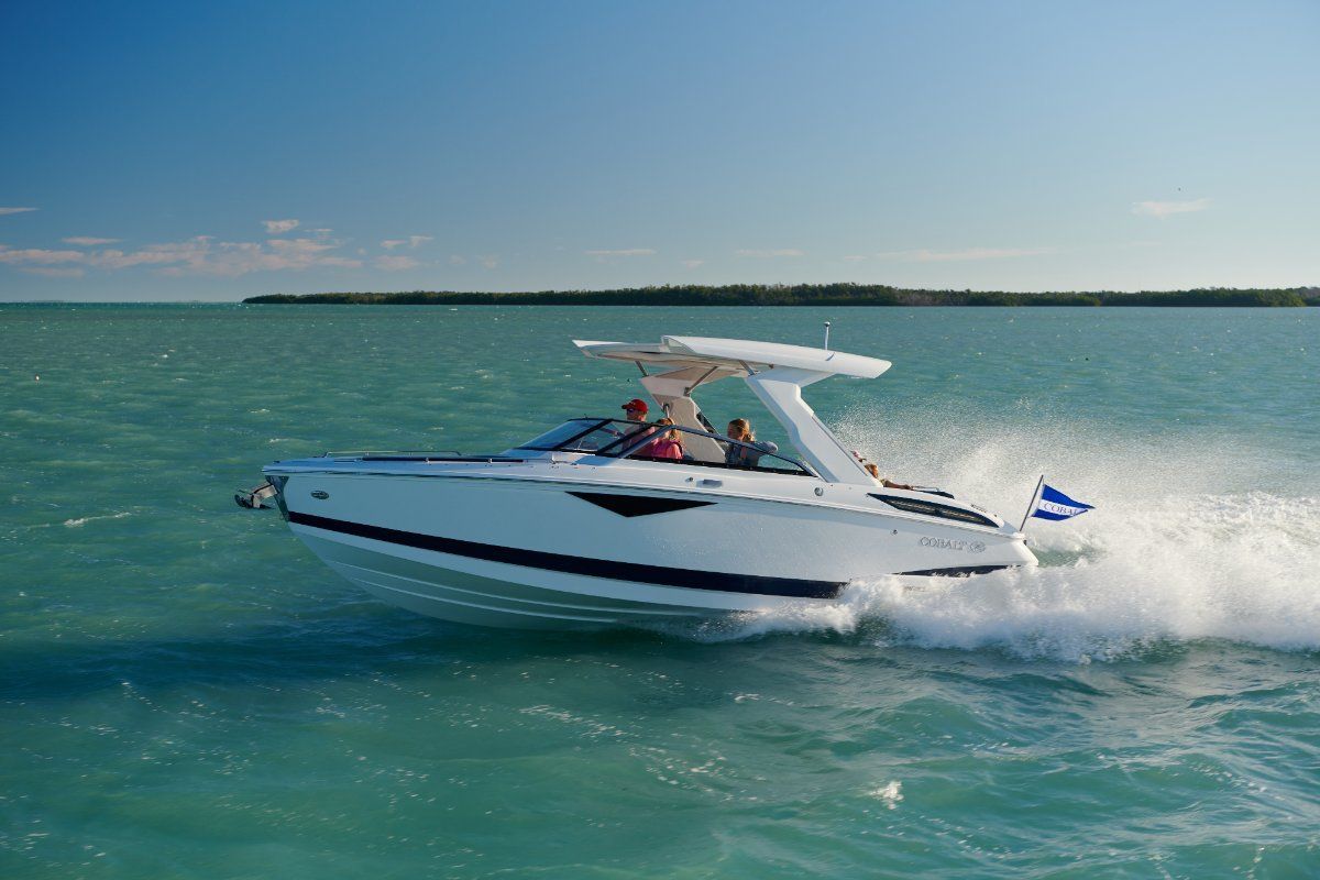 2021 Cobalt A29 | Boat Research | Boats Online