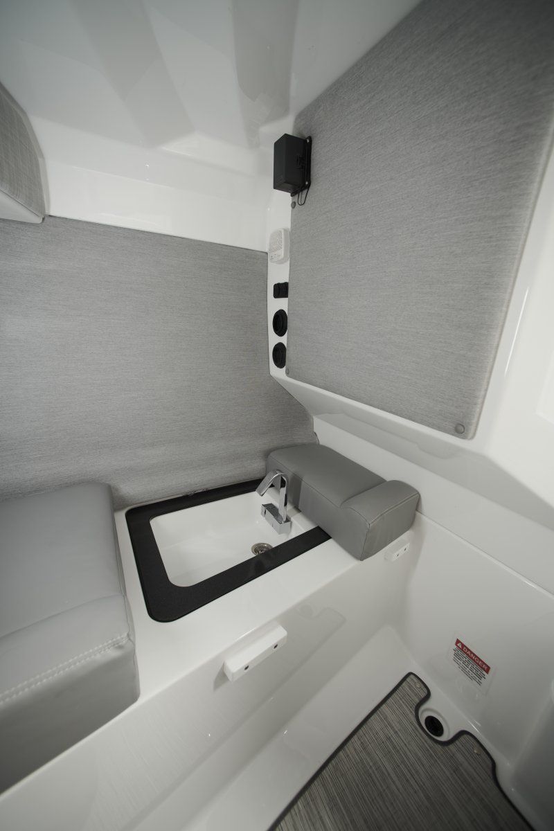 2021 Cobalt A29 | Boat Research | Boats Online