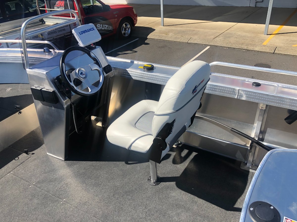 2021 Quintrex 460 Renegade Side Console | Boat Research | BoatsOnline