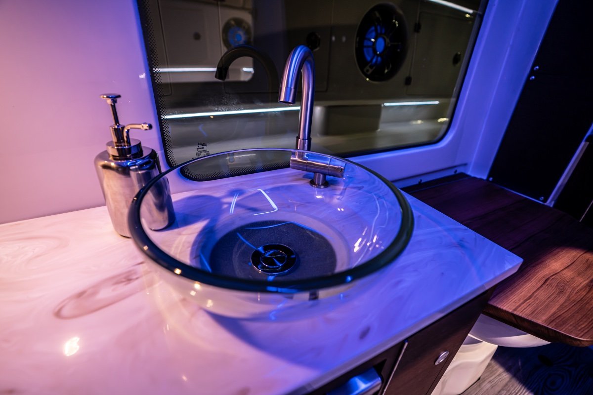 2021 Solace 345 | Boat Research | Yachthub