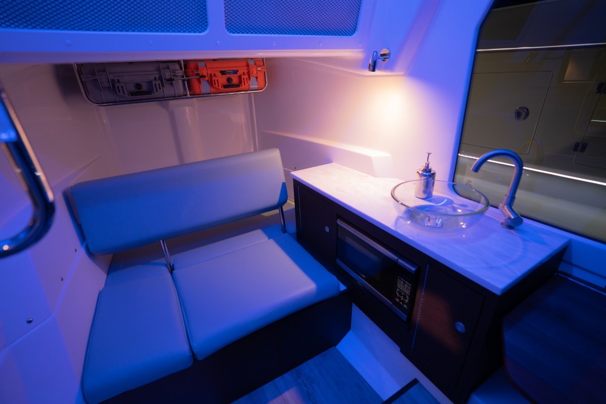 2021 Solace 345 | Boat Research | Yachthub